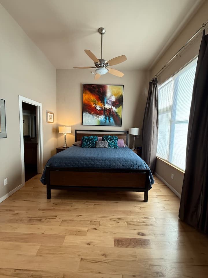 Upscale North Boulder Condo - Boulder, CO