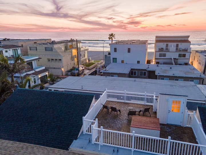 2car Garage, Oceanviews, Ac, 30 Sec To The Sand! - Mission Beach - San Diego