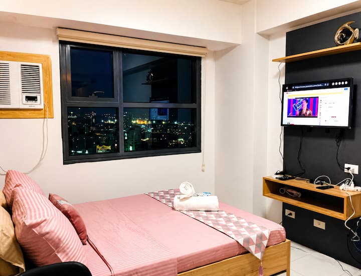 Becca's Bedsit3@horizons101condo - Cebu