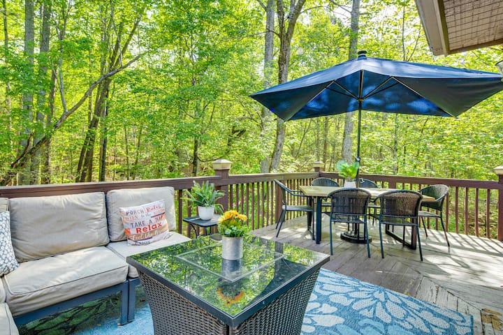 Lake Lure Home W/ Deck: At Lake Lure & Golf! - Lake Lure, NC