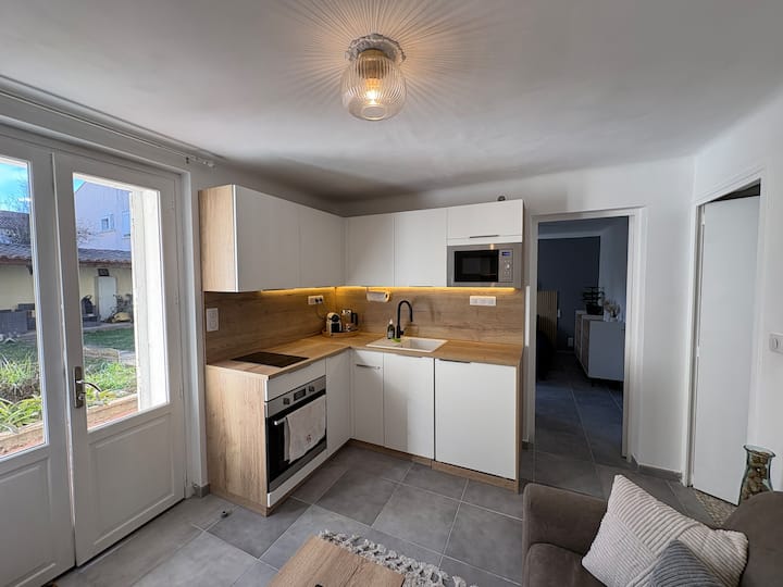 Appartement Calme, Rénové, éQuipé, Coté Jardin - Nîmes