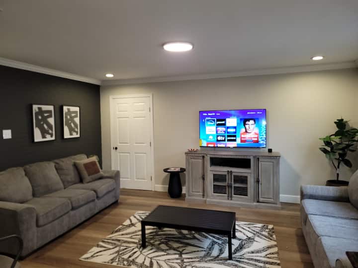 Stays @Grey Pillowlong Term Stay Welcome 25%off! - Mobile, AL