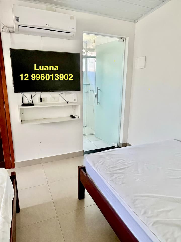 Suíte Com Ar-condicionado, Wi-fi E Garagem - Ubatuba