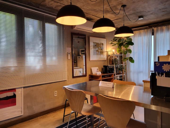 Hapjeong & Mangwon Local Stay | Cozy 2br | Near Yg - Seoul