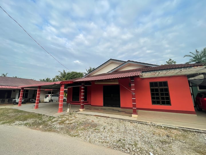 Azam's Homestay - Merlimau