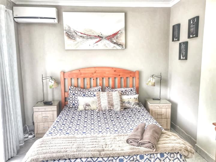 Swan. Direct Room Access. Near Coast. Aircon. Park - Durban