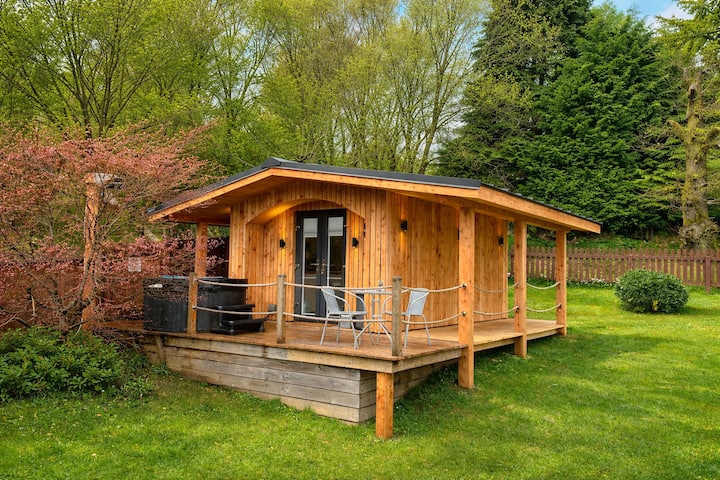 Munro's Deluxe Pod With Hot Tub - Ben Nevis View - 