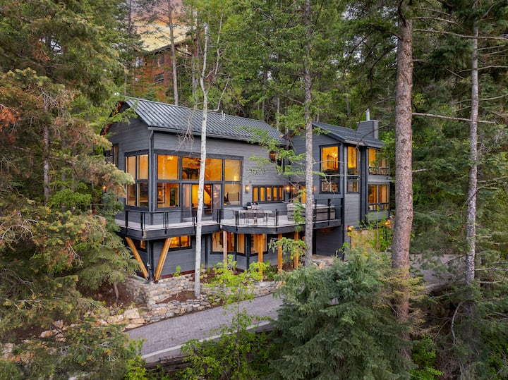 Mountain Modern On Balsam - Modern, Clean, Comfortable, Hot Tub, Private, Wooded - Sundance, UT