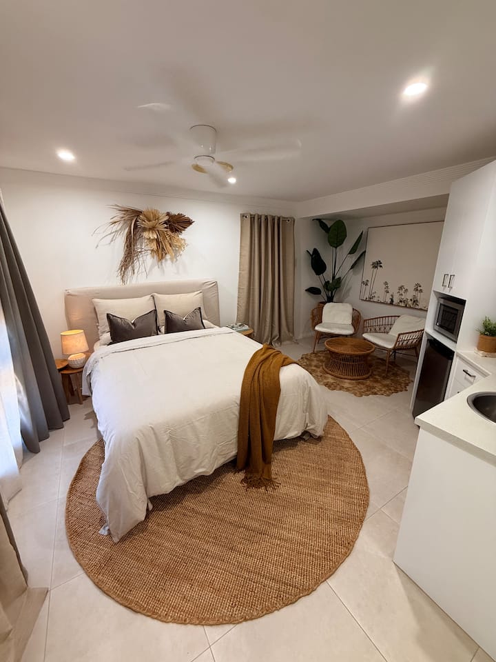 🌴Monaco Suite 1 New Luxurious Self Sustain Suite - Gold Coast