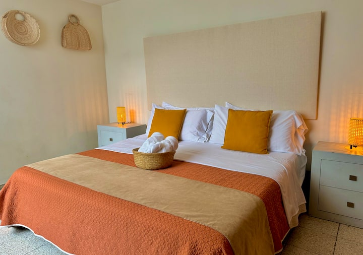 2 Bedroom Apartment With Balcony - Downtown Oaxaca - Oaxaca