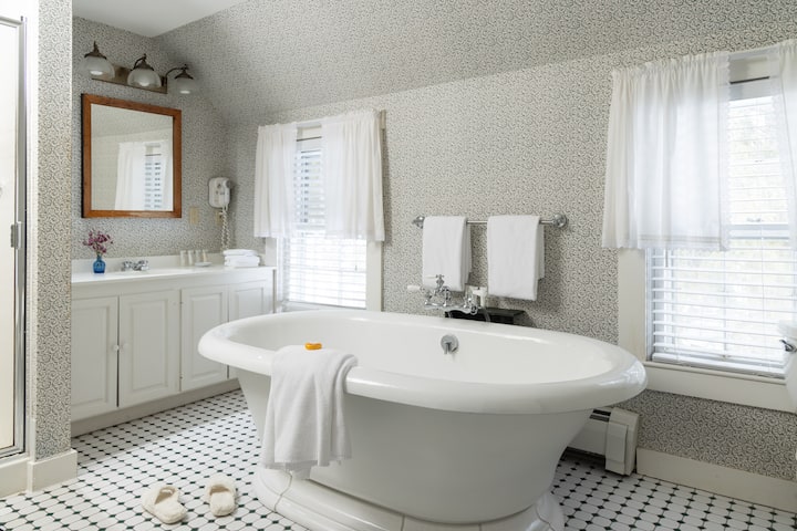 The White Gates House - Grafton, VT