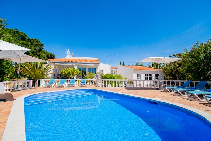 Montenegro Superbly Located Family Vila W - Portimão
