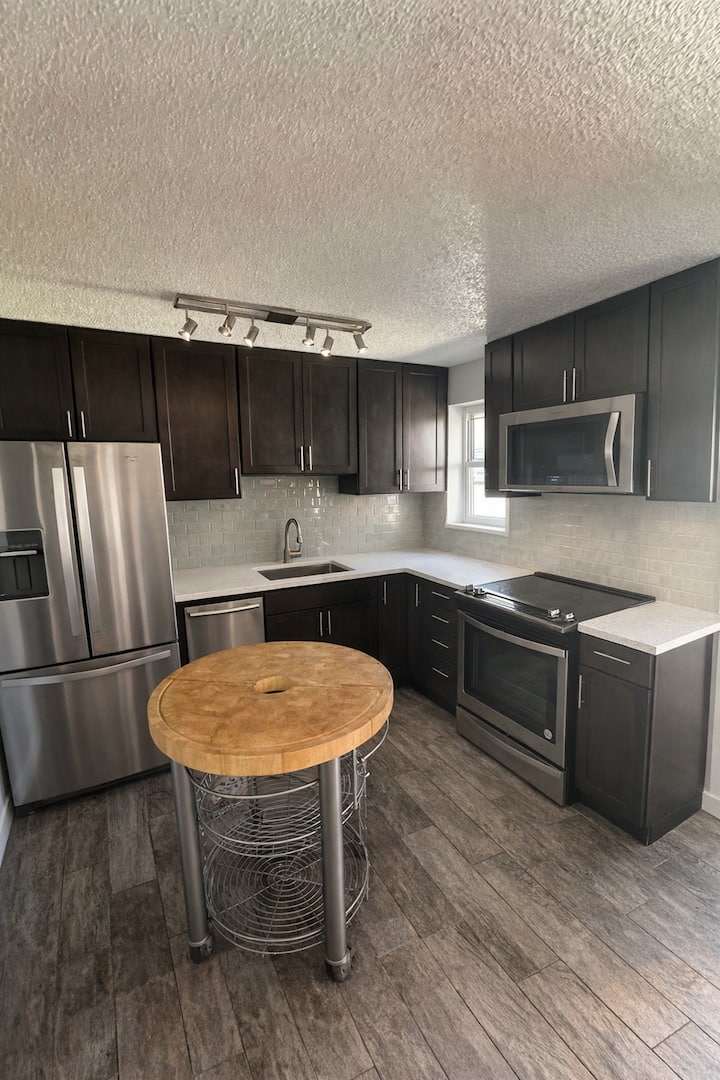 Stylish 2br Near Cheesman Park - Denver, CO