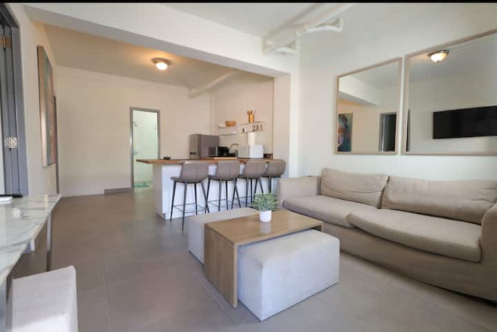 "Casa Sol#1: Cozy 2-bedroom 2.5 Blocks From Beach - San Juan