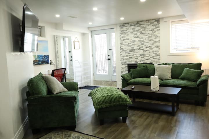 Walkout Guest Suite In Vaughan - Vaughan