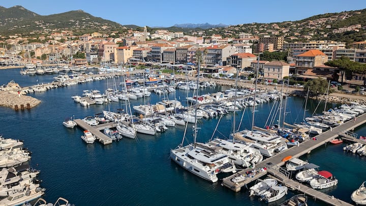 Agréable Appartement  Climatisé Dans Une Résidence - Propriano