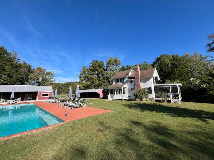 Private Waterfront Cottage With Pool And Poolhouse - Maryland