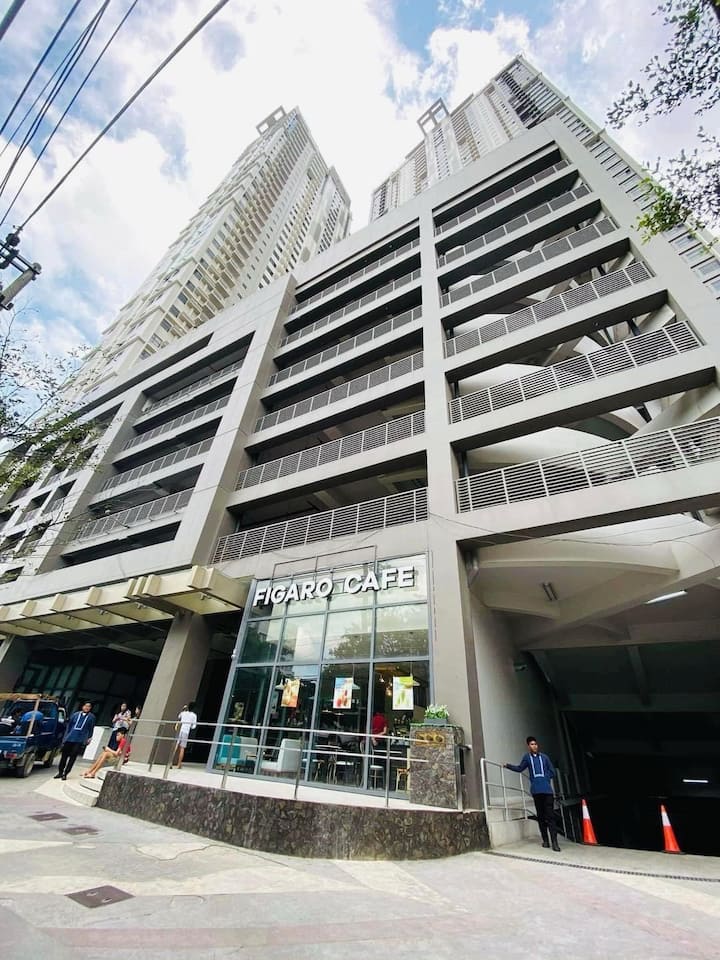 Julia'sbedsit2@horizons101tower2 - Cebu