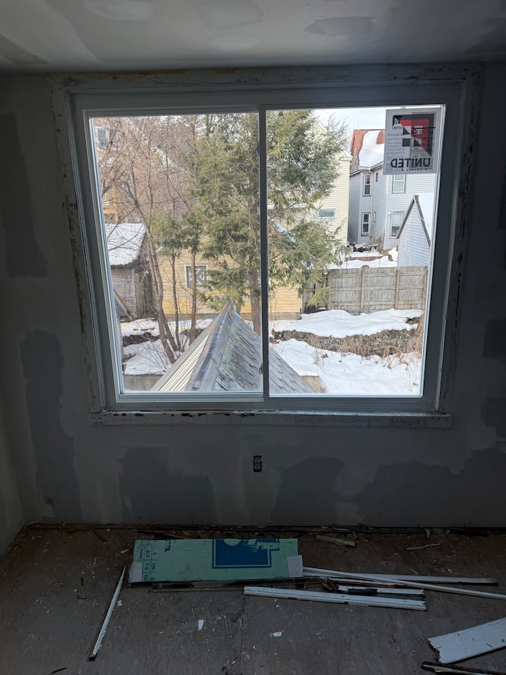 Skyline View Penthouse | Wynn Hospital + Varick St - Utica, NY