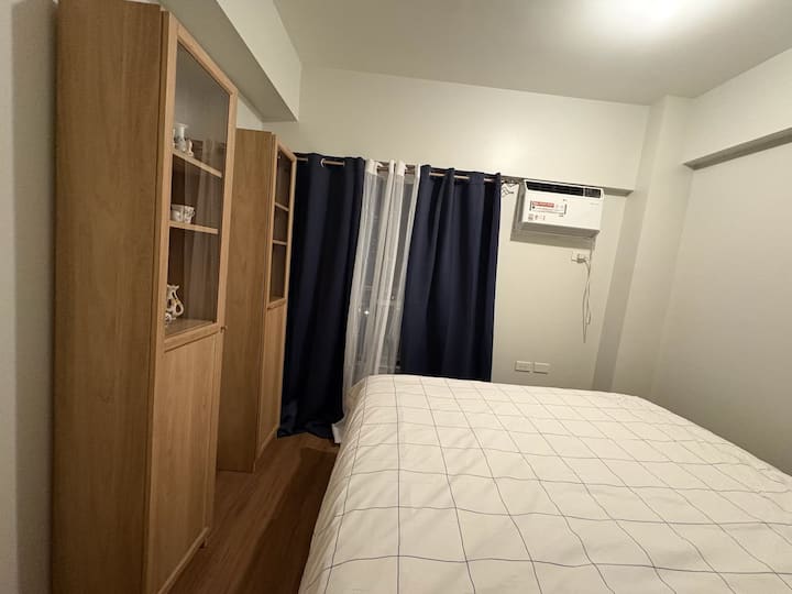 Modern 2br With Balcony Fast Wifi In Manila Center - Manille