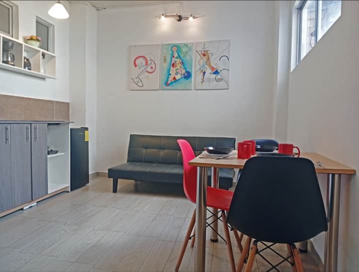 Moderno Estudio En El Centro Cultural De Cuenca - Cuenca, Ecuador