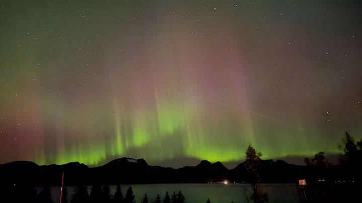 Spectacular Northern Lights Right Now! - Tromsø