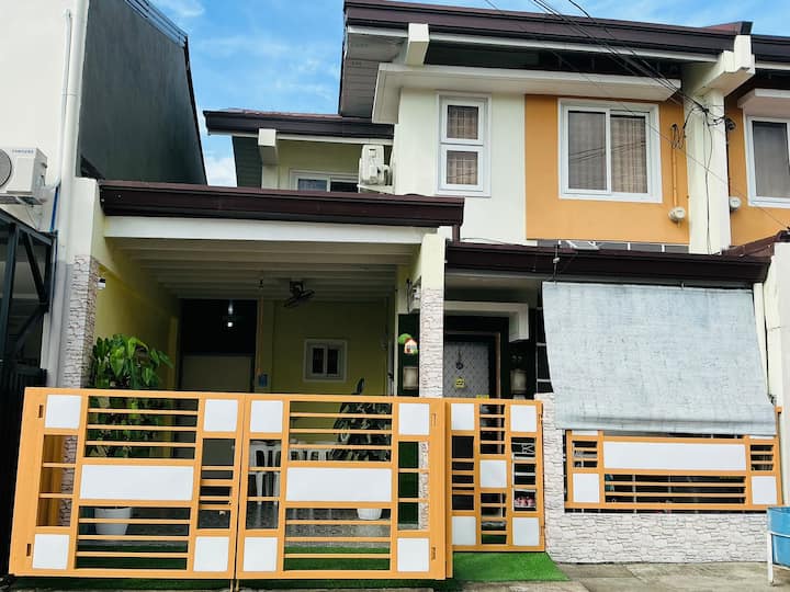 Cozy Insta-worthy Hub+wifi+netflix+ Community Pool - Angeles