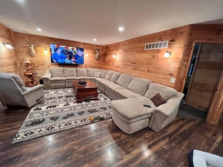 Beaver Creek Lodge (Hunting, Camping, Fishing) - Hesperia, MI