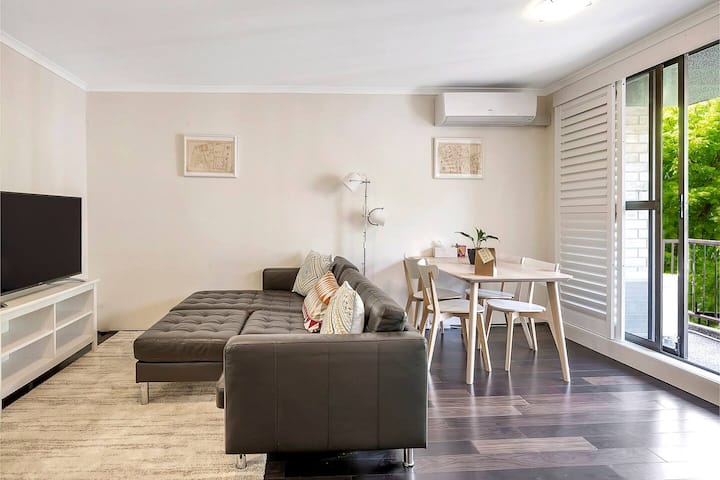 Chic Surry Hills Style Balcony Abode - Surry Hills