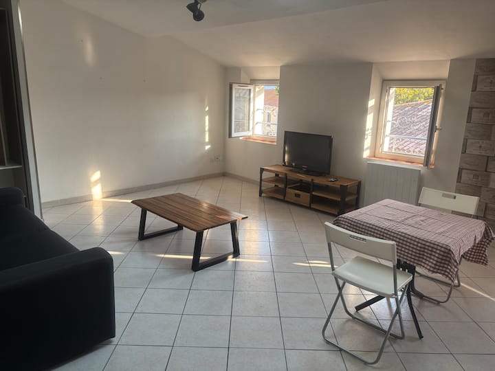 Location T1 Spacieux La Crau - La Crau