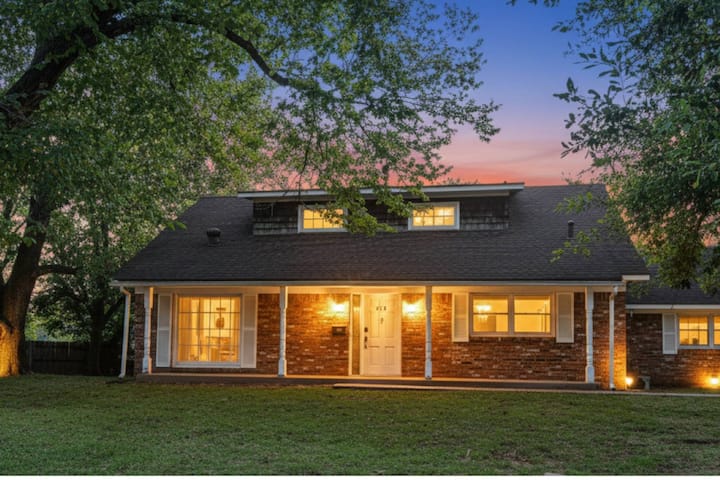 Sleeps 12 | 4br Ft Worth | 30 Min To At&t - Cultural District - Fort Worth