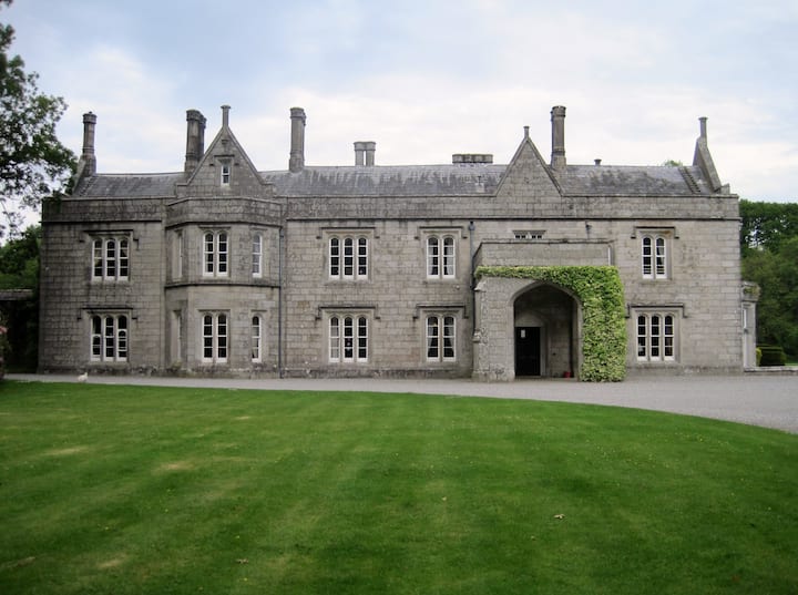 Lisnavagh House - Tullow