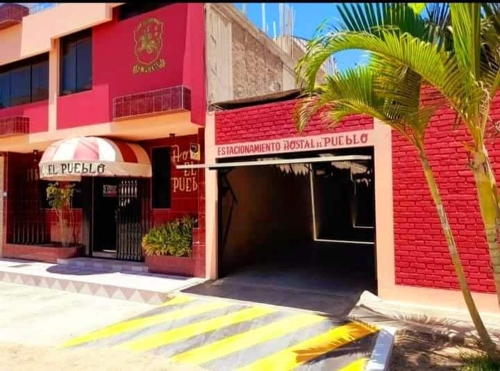 Hostal El Pueblo Para Servirlos - Chiclayo