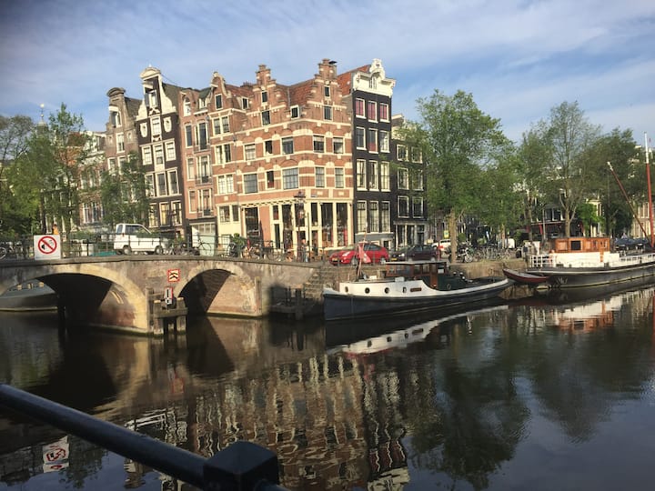 The Guest-houseboat - Amsterdam