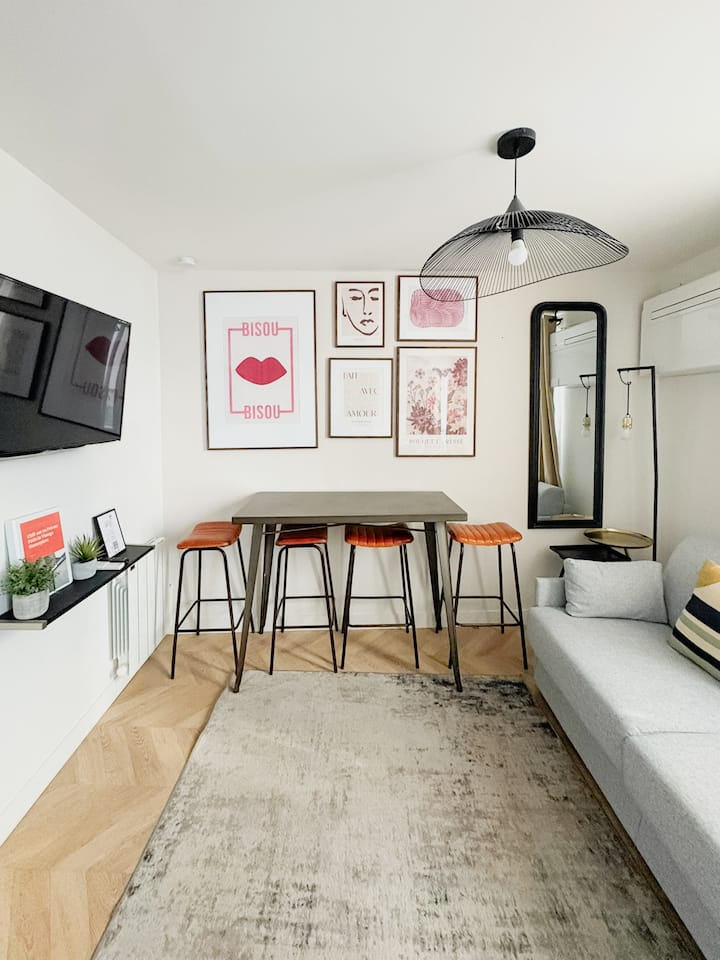 Chill-out On Private Patio In Modern Masterpiece - Montrouge
