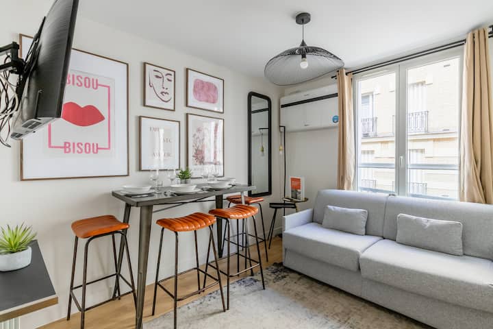 Chill-out On Private Patio In Modern Masterpiece - Párizs