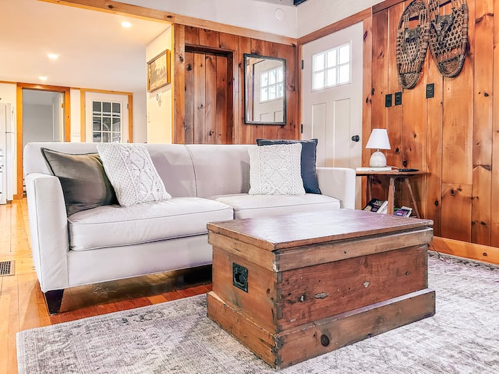 Cozy Cottage Escape | 8 Mins To Okemo - Ludlow, VT