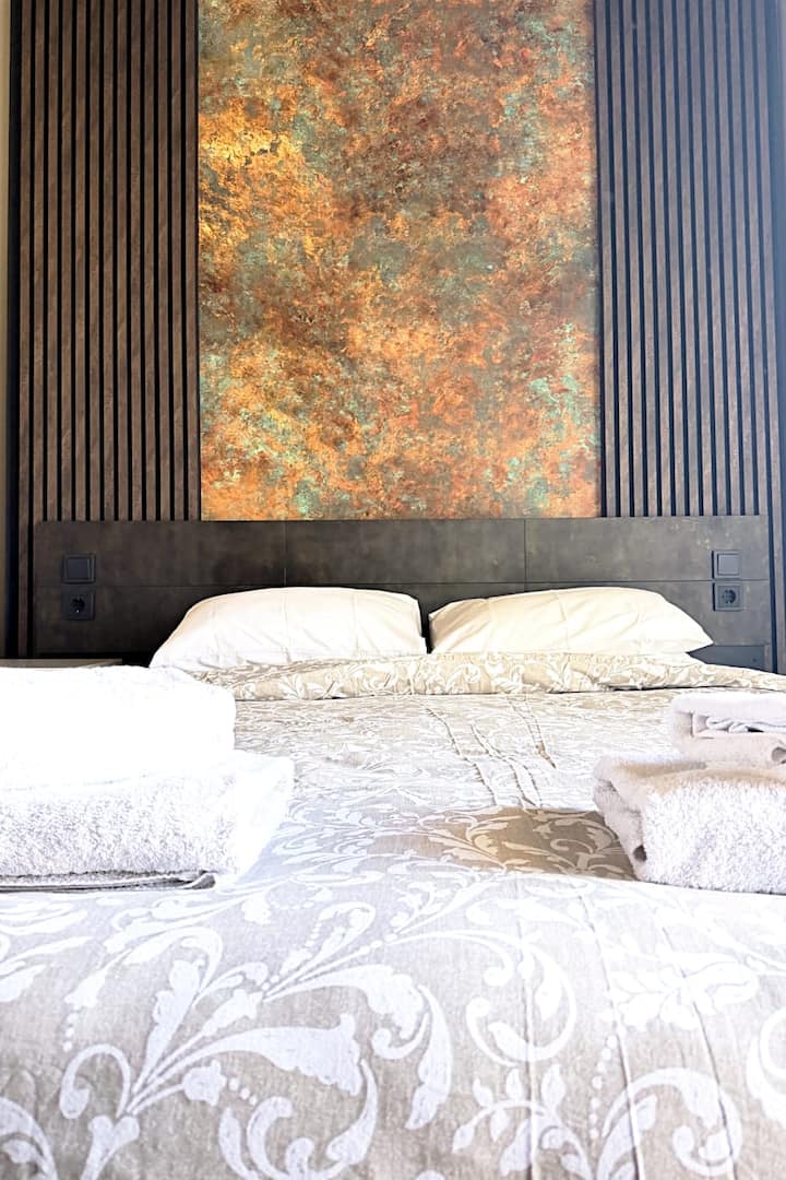 Corten & Glass | 10' From Acropolis | 1’ Metro - Athens