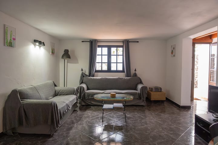 Macher
Comfortable, Well Equipped Private Villa. - Lanzarote
