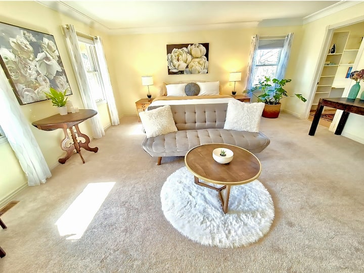 Master Suite, Heart Of Niagara-on-the-lake - Niagara-on-the-Lake