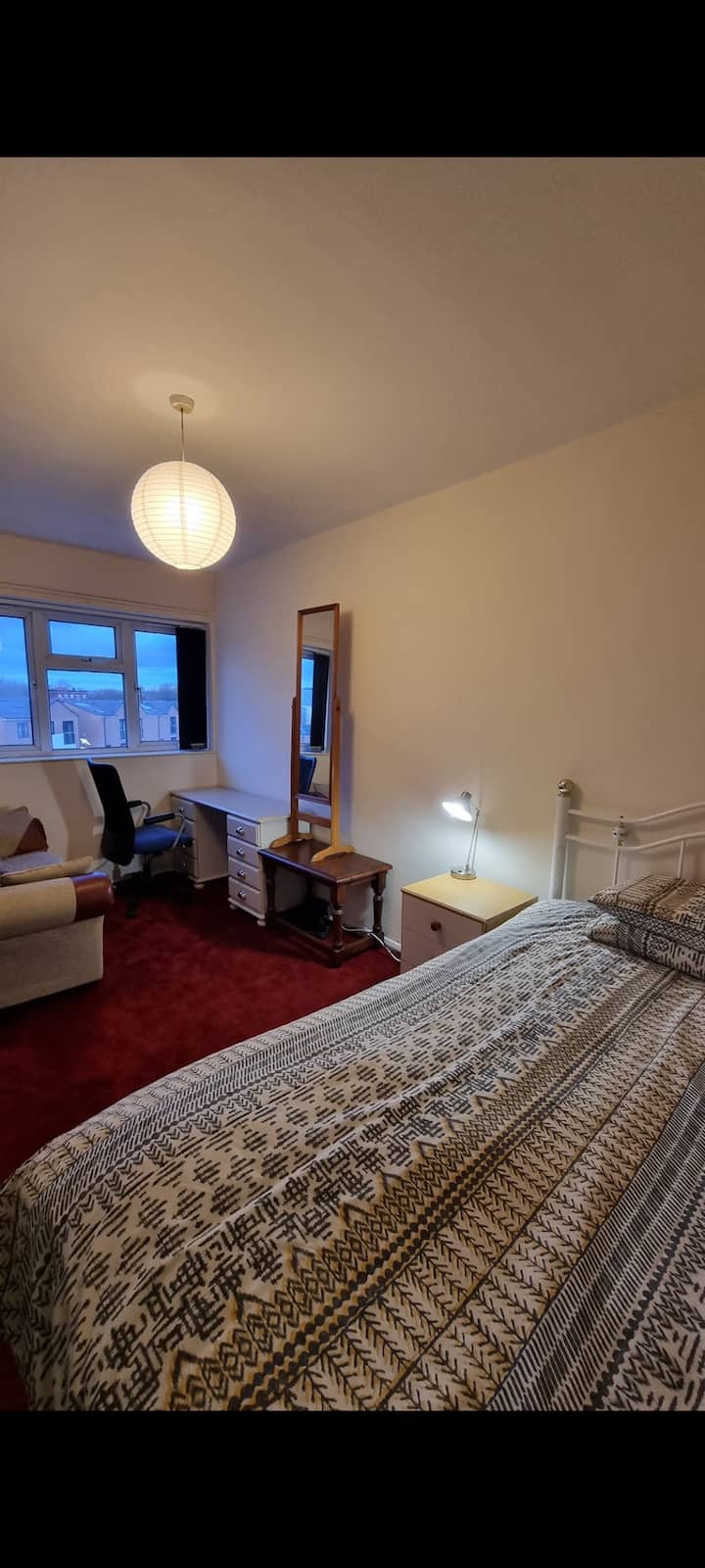 City Center Large Bedroom. Work Station.* - Manchester