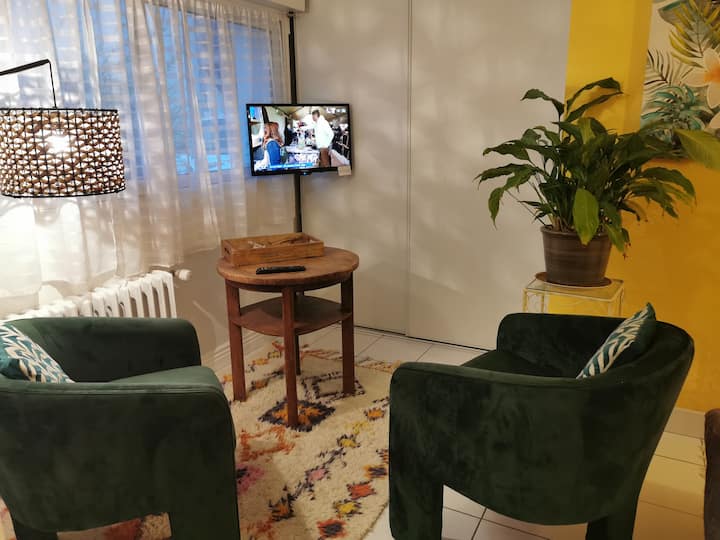 Chalon/s   Logement Rdc Parking Gratuit - Chalon-sur-Saône