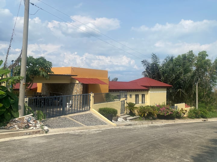 5-bedroom House In Golf Compound - Alfonso