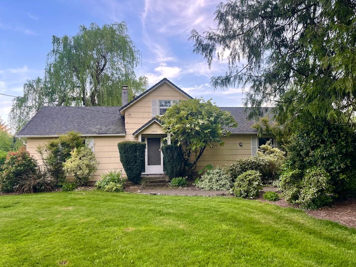 Willowbrooke Flower Farm - Oregon Renaissance Faire