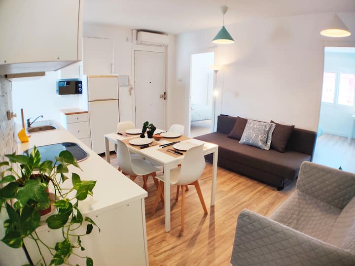 Casa Zaragoza,trabajadores Y Grupos. - Zaragoza