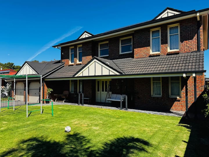 Family Paradise Close To Lake & Beach - Adelaide