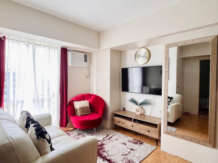 Traverse: Everything Is Around The Corner - Cebu City