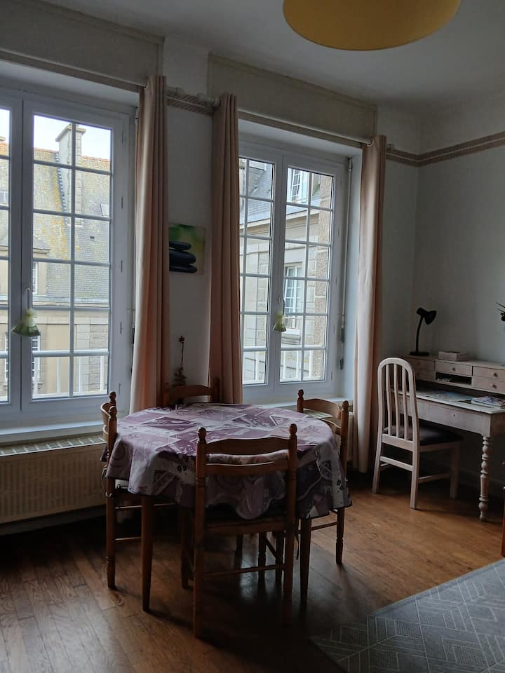 T2 Au Coeur De La Vieille Ville 150m De La Mer - Saint-Malo