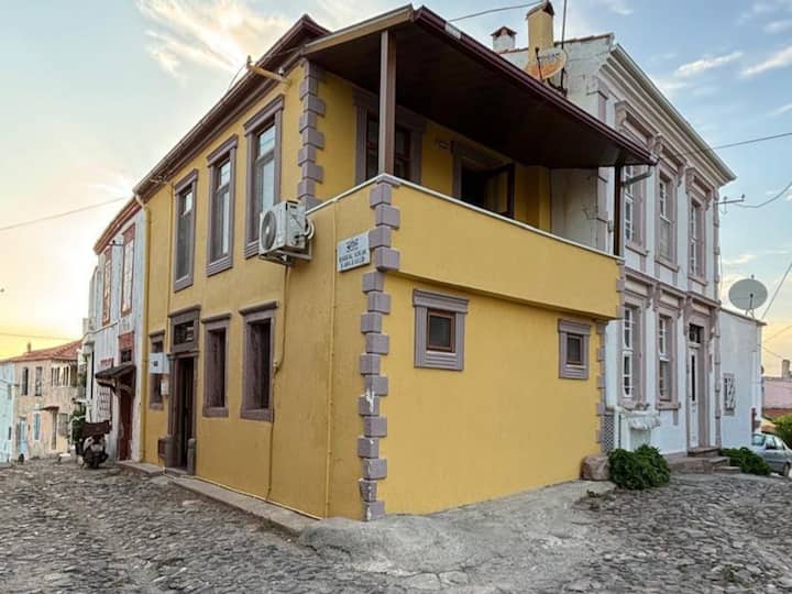 Cunda Merkezde Müstakil Ev (Plaj Ve Sahile 500 Mt) - Cunda