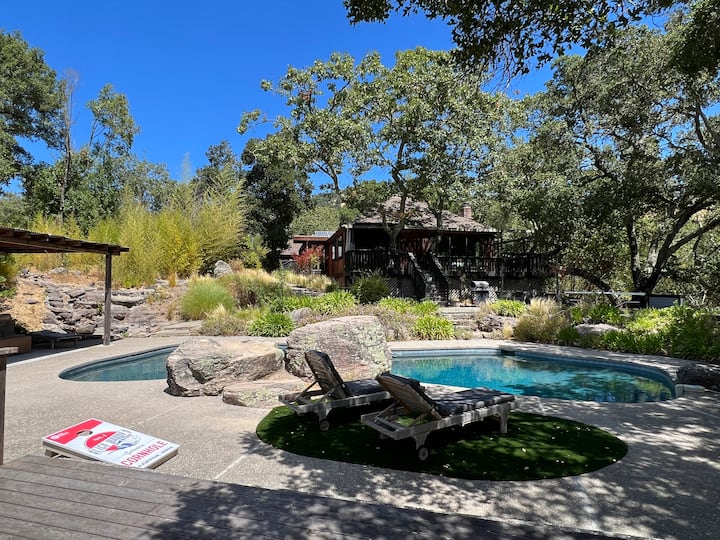 Sonoma Hillside Retreat, With Views - Domaine Carneros, Napa